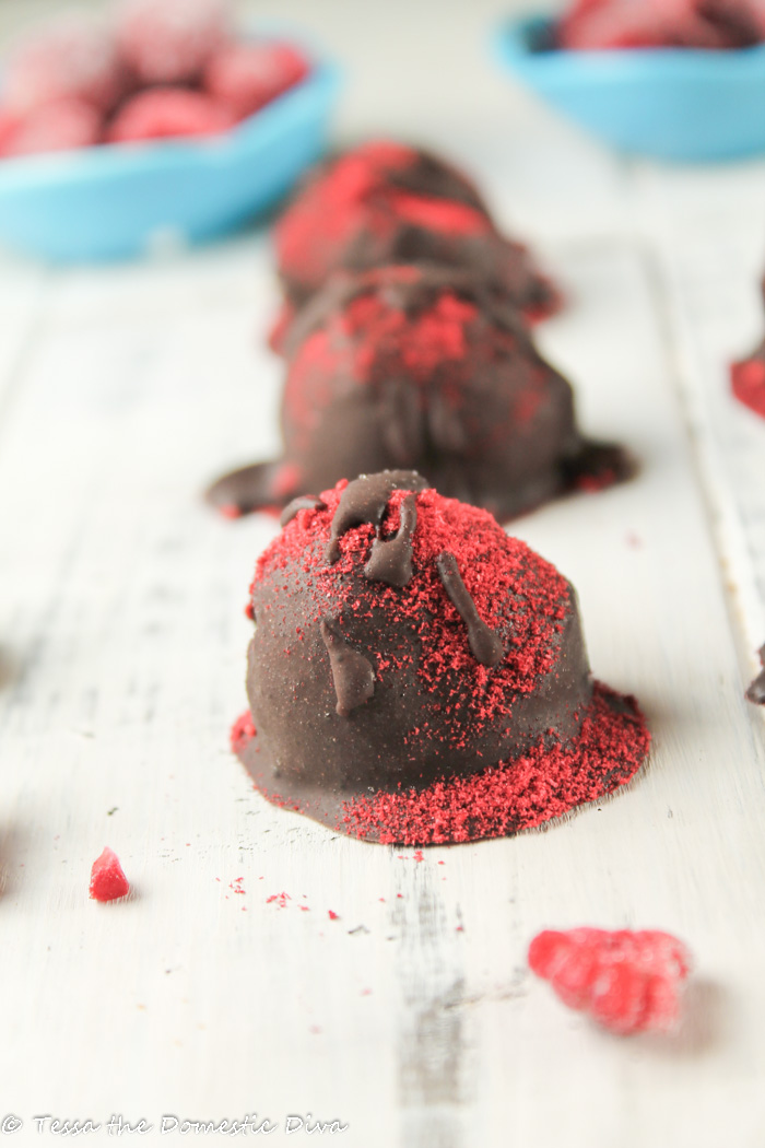 Paleo Chocolate Raspberry Truffles - Vegan | Keto Option